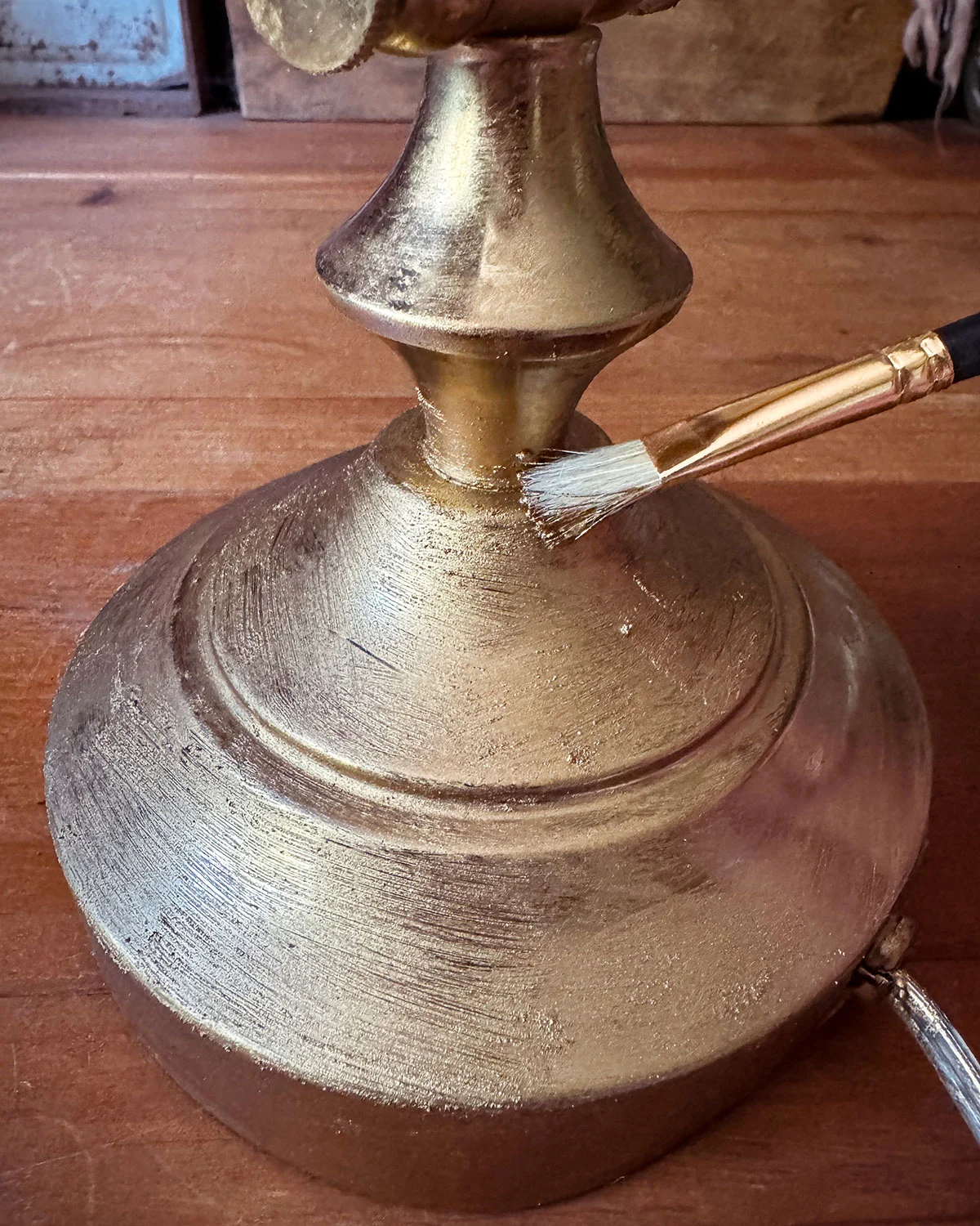 Thrift Store Lamp Makeover DIY Using Rub N Buff