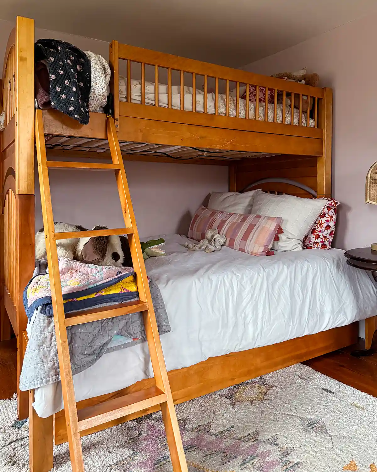 A Pro Con List For Bunk Beds With Mostly Cons